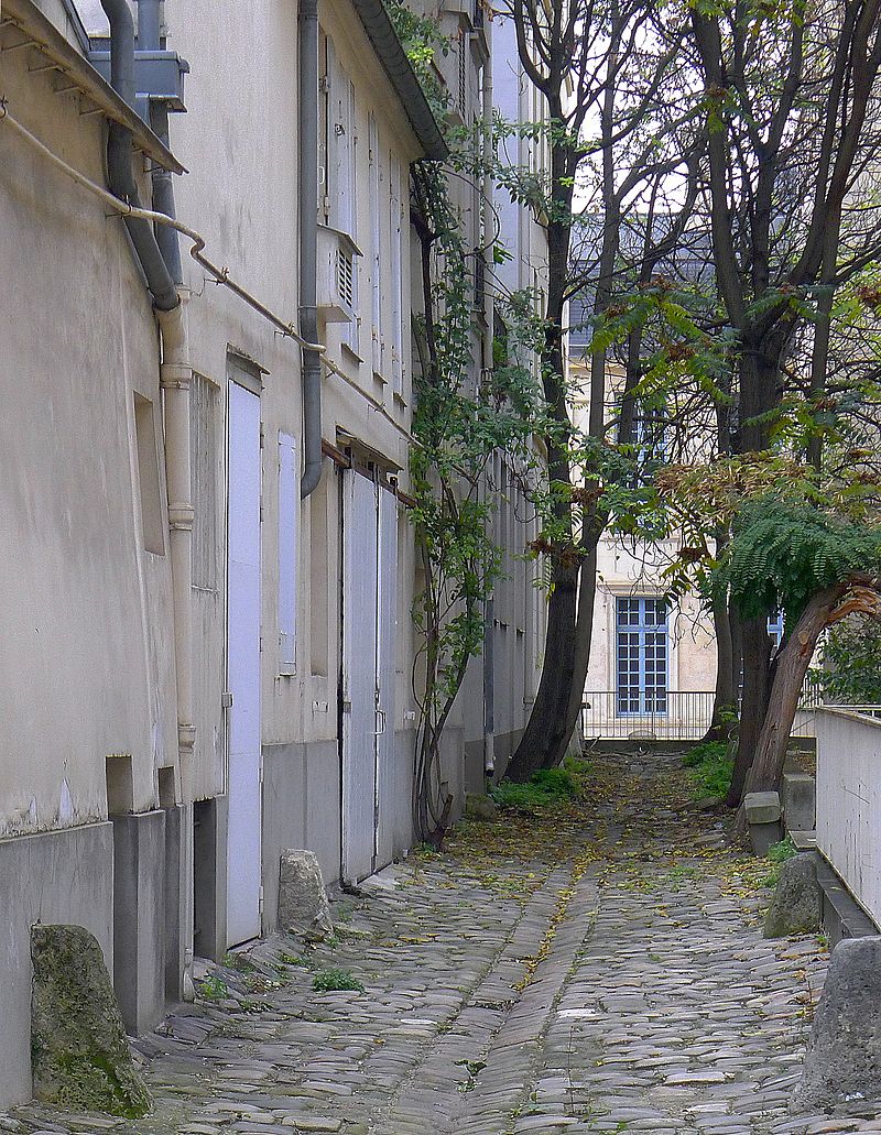 RUELLE SOURDIS A PARIS 3ème. LE MARAIS.