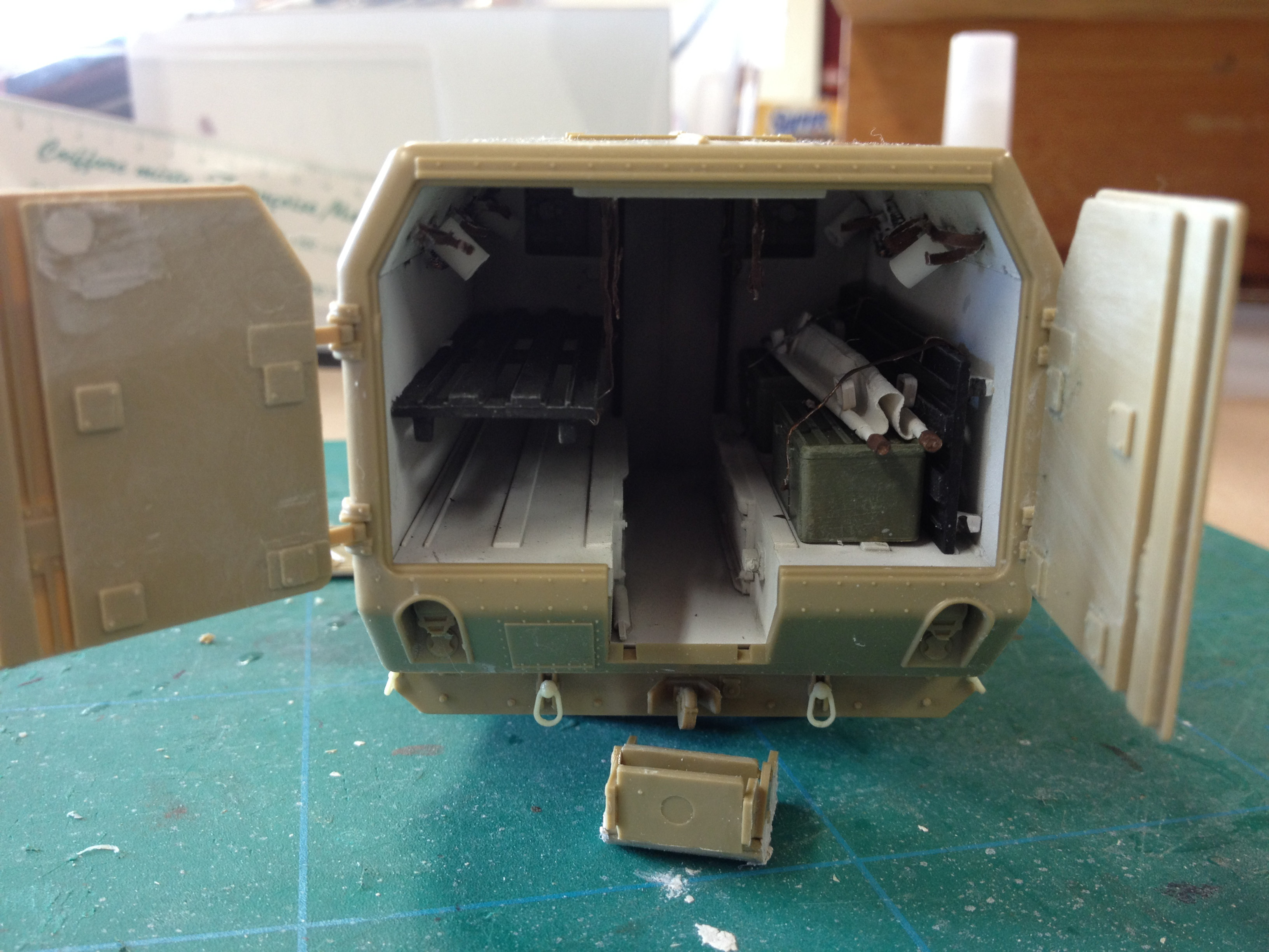 M997 Hummer Ambulance [academy 1/35] + kit legend - Page 2