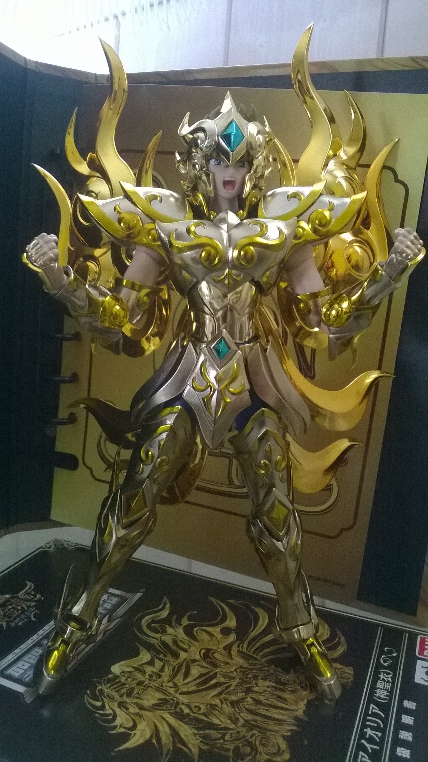 Les photos/montages de votre Myth Cloth EX du Lion Soul of Gold (God Cloth)