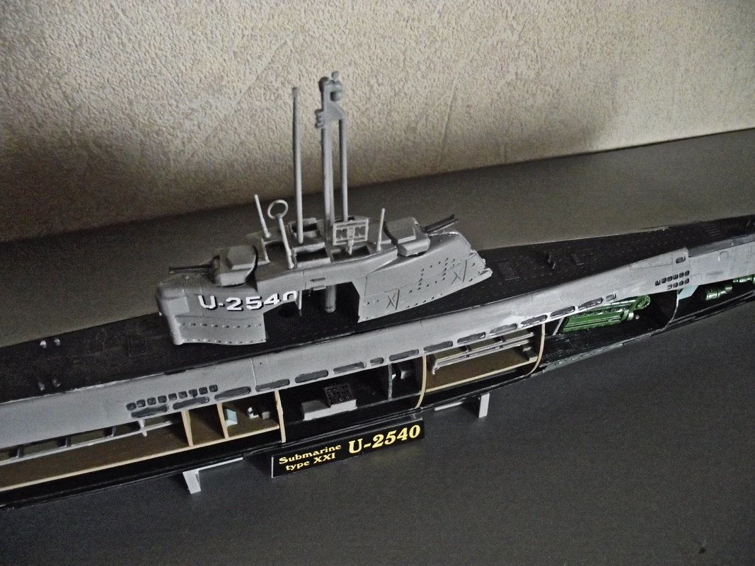 Sous-marin Type U2540 [Revell 1/144°] de denis25