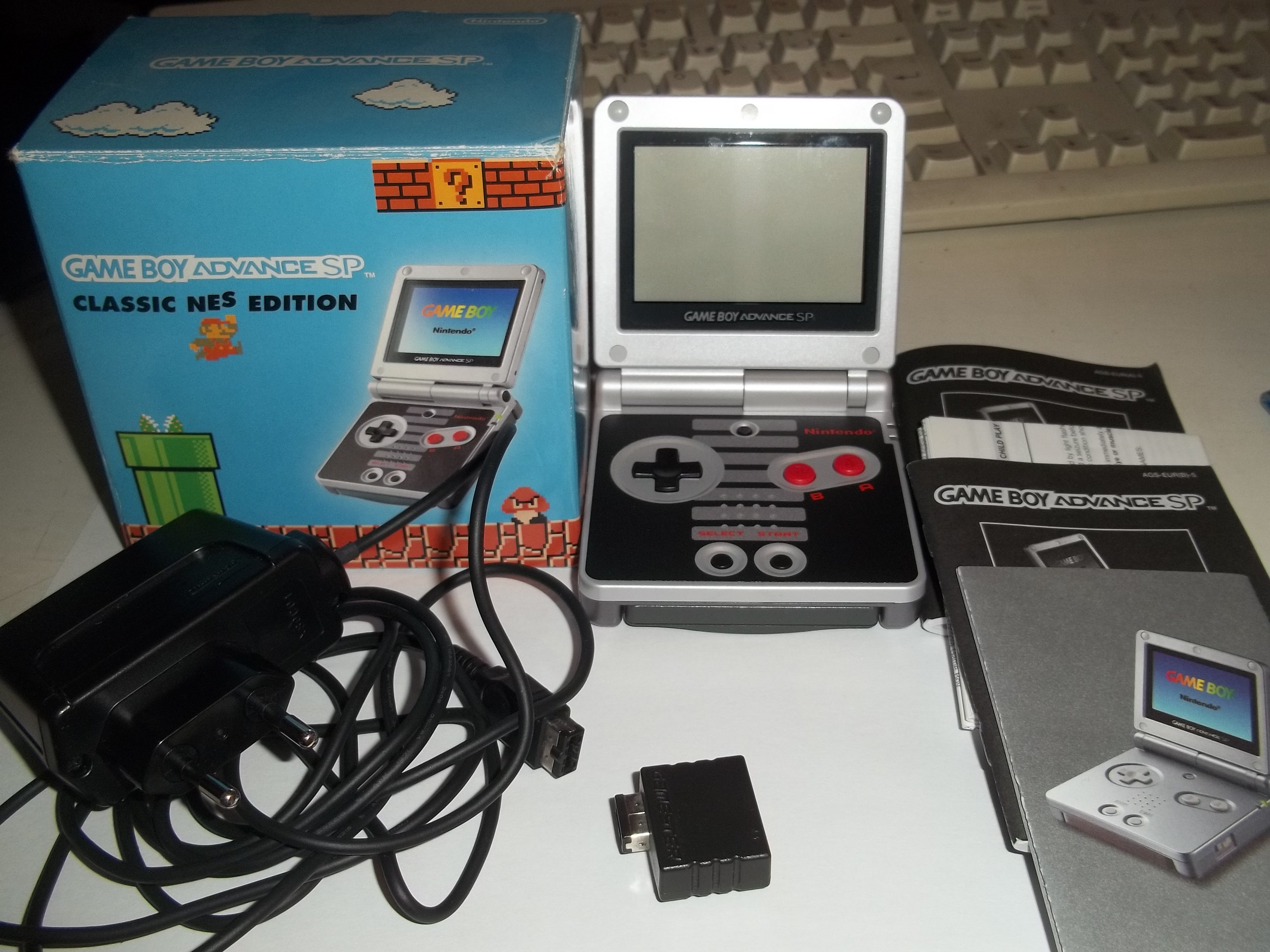 [EST] GBA SP classic Nes edition + jeux GBA, GBC, GB