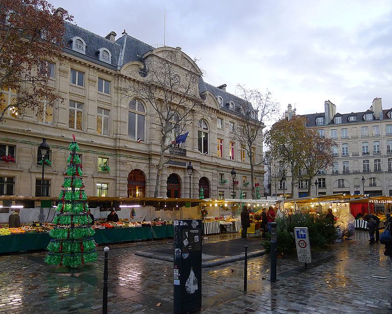 PLACE BAUDOYER A PARIS 4ème DANS LE MARAIS.