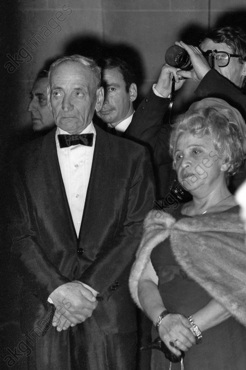 HONNEURS AUX JUSTES. FAMILLE AZNAVOUR CHARLES.