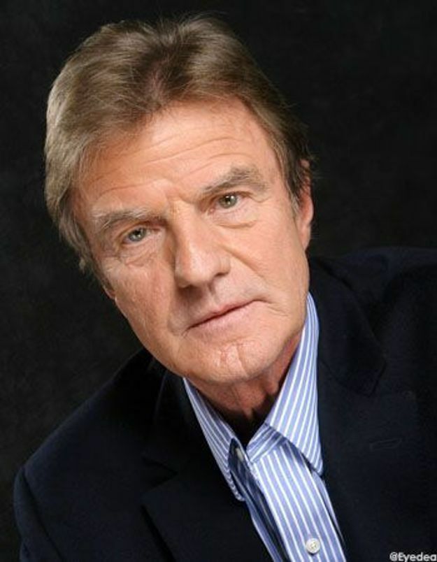 BERNARD KOUCHNER. FONDATEUR DE MEDECINS SANS FRONTIERES.