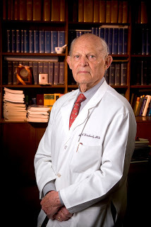 BASIL ISAAC HIRSCHOWITZ. INVENTEUR JUIF DU FIBROSCOPE.