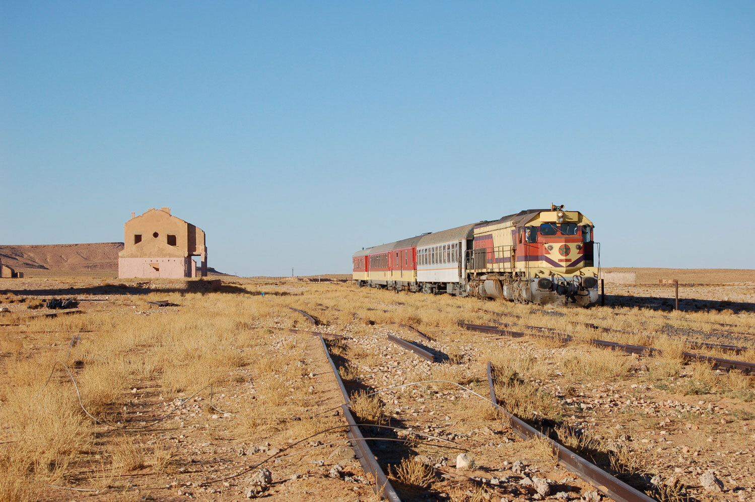L’ORIENTAL DÉSERT EXPRESS. OUJDA - BOUARFA.
