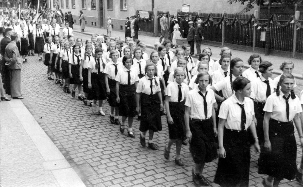 LA BUND DEUTSCHER MÄDEL. JEUNESSES HITLERIENNES FEMININES.