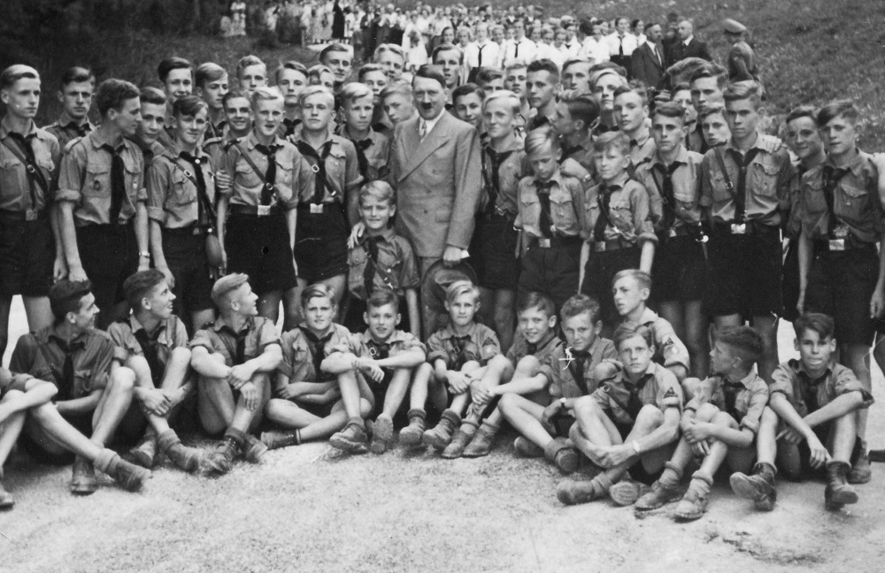 LA BUND DEUTSCHER MÄDEL. JEUNESSES HITLERIENNES FEMININES.