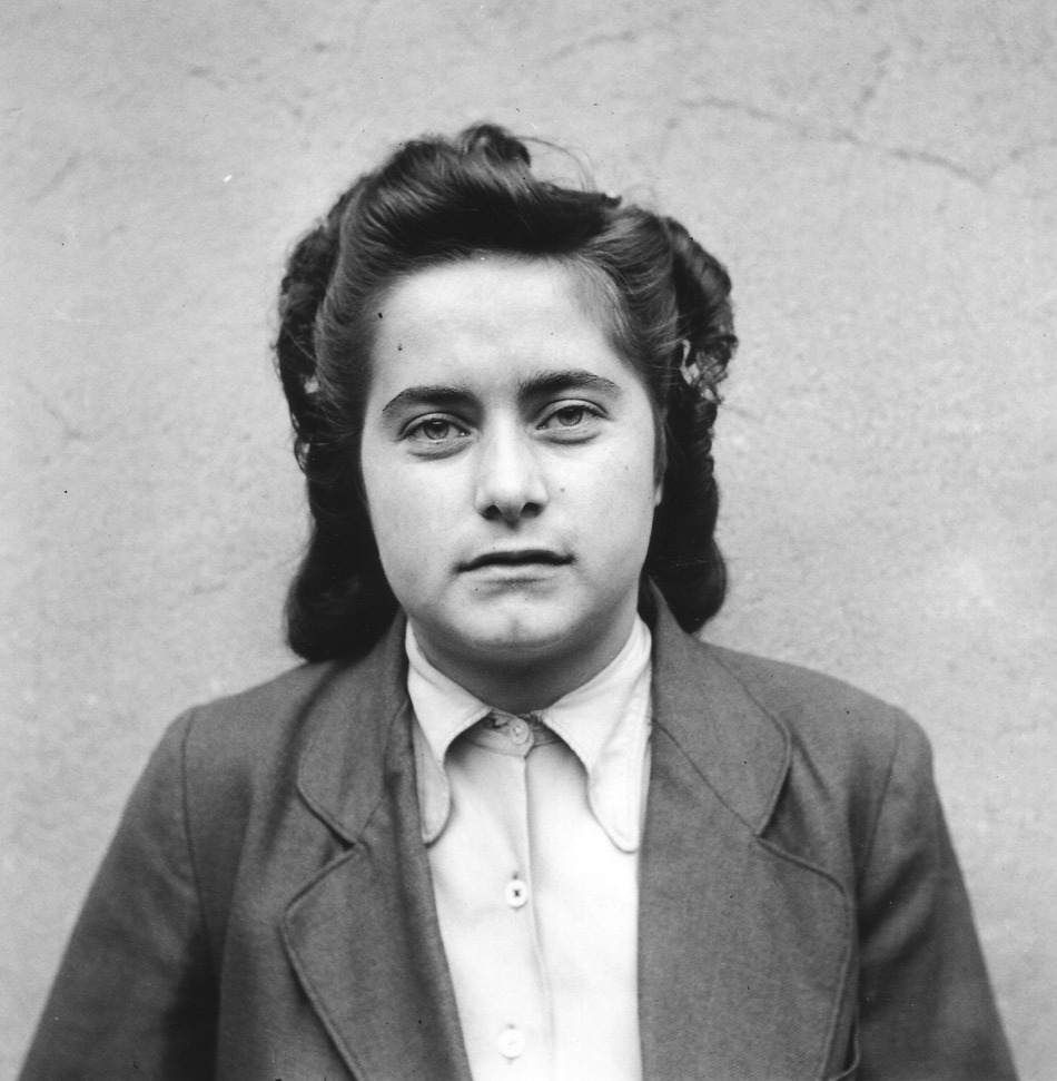 RUTH ASTROSINI. GARDIENNE SS CRIMINELLE NAZIE.