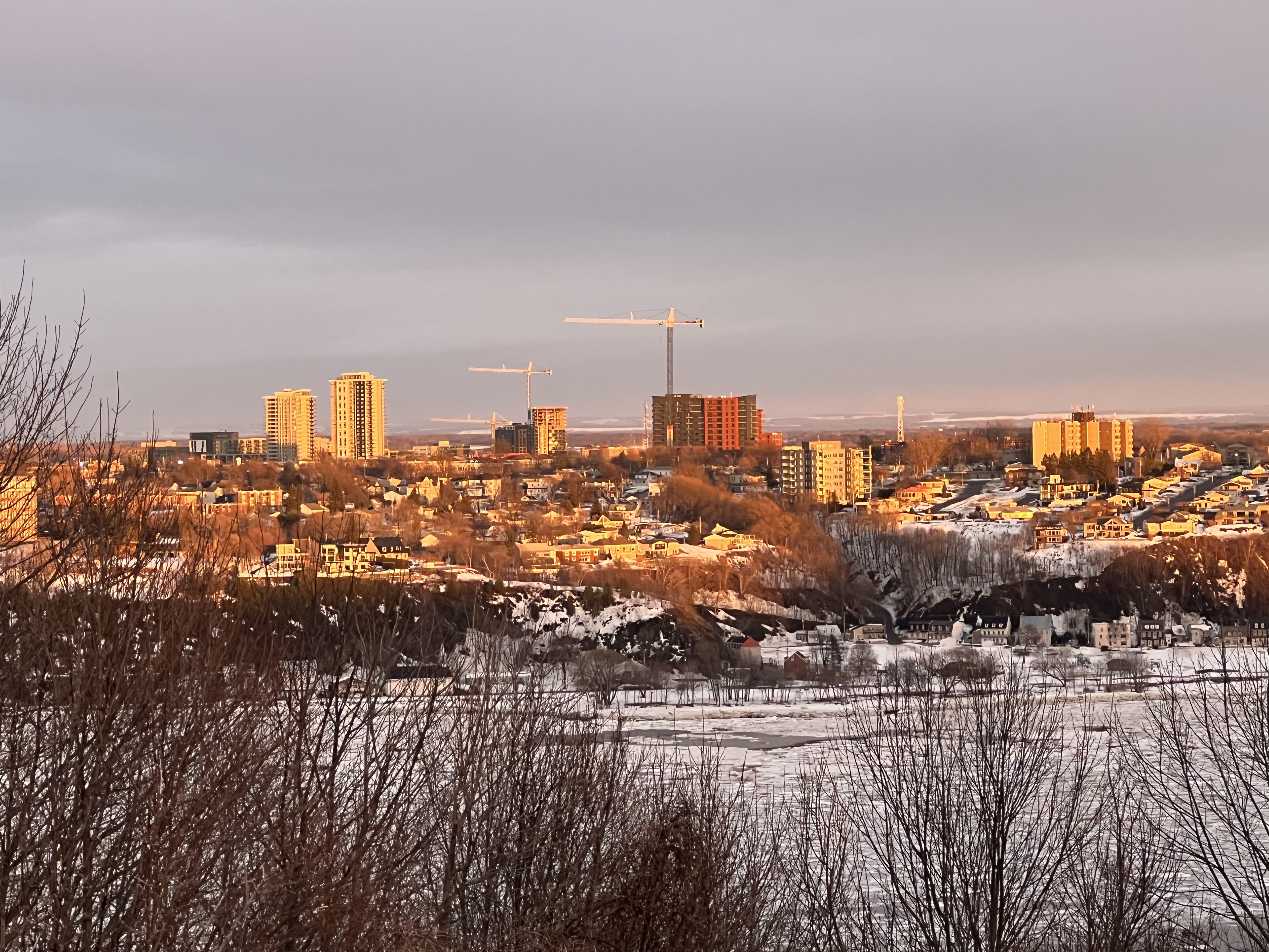 Lévis | Le Rinfret | En construction - Page 5 - SkyscraperPage Forum